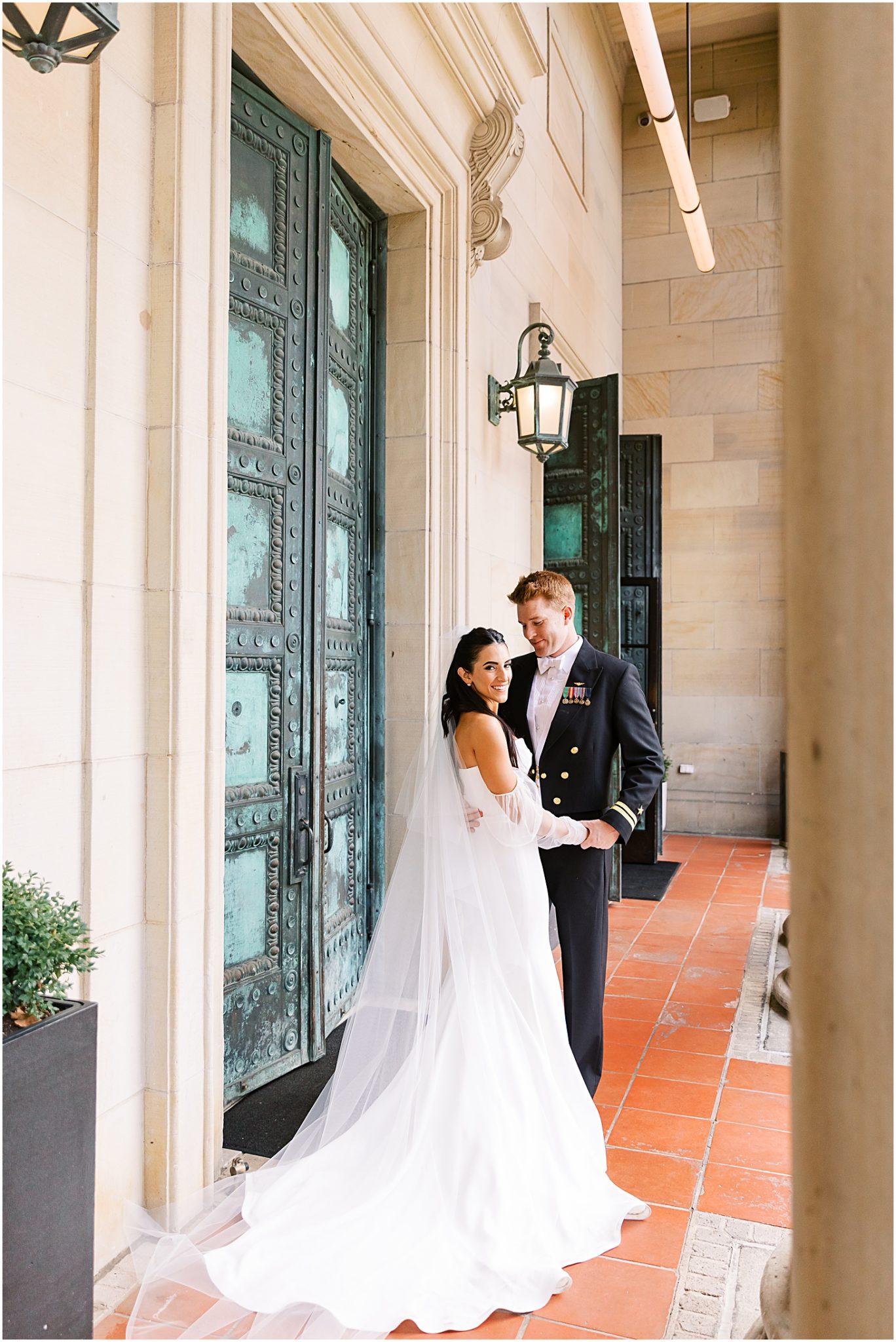 Modern Autumn Wedding at Meridian House by Sarah Bradshaw