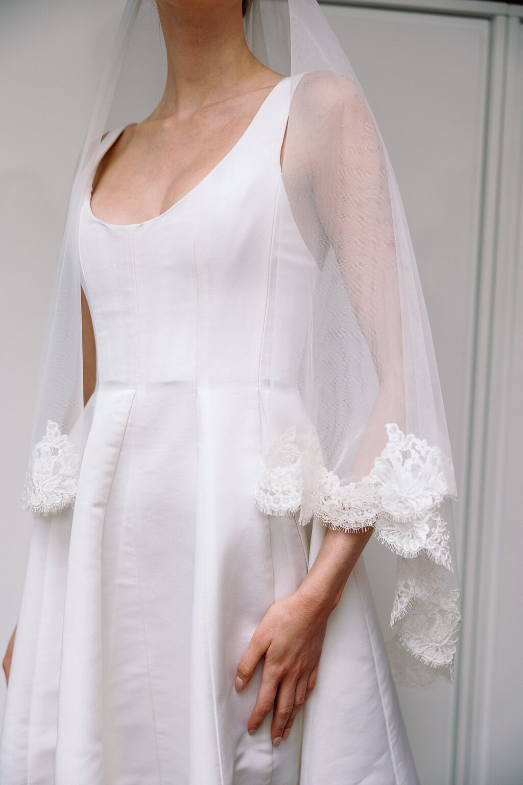 How to Choose the Perfect Wedding Veil Length for Your Photos